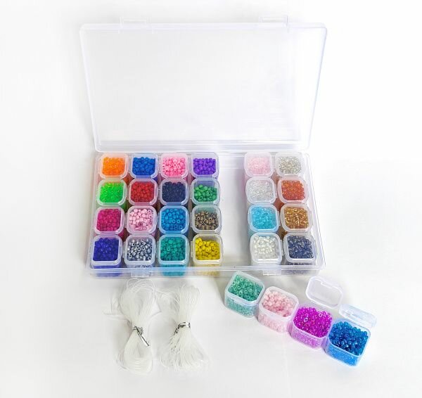 Набор для бисероплетения и рукоделия на 28 ячеек + нить-резинка, съемные контейнеры. (170ммХ105мм)