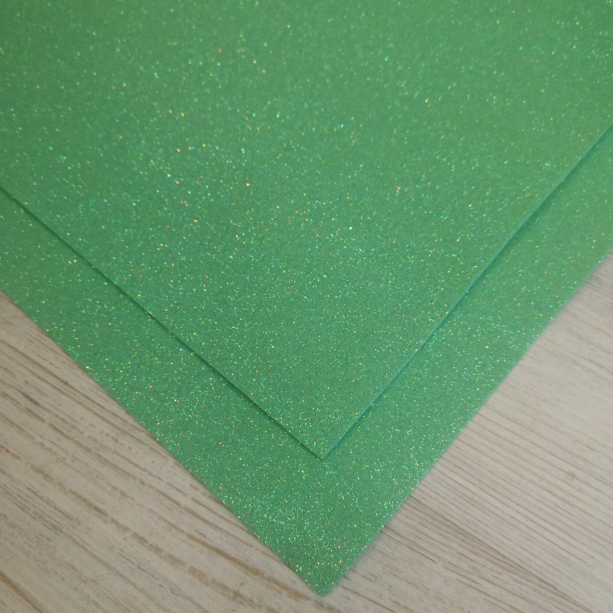 Фоамиран для творчества мерцающий с блестками 2,0мм/размер 50х50см/ цвет мятный (5шт)