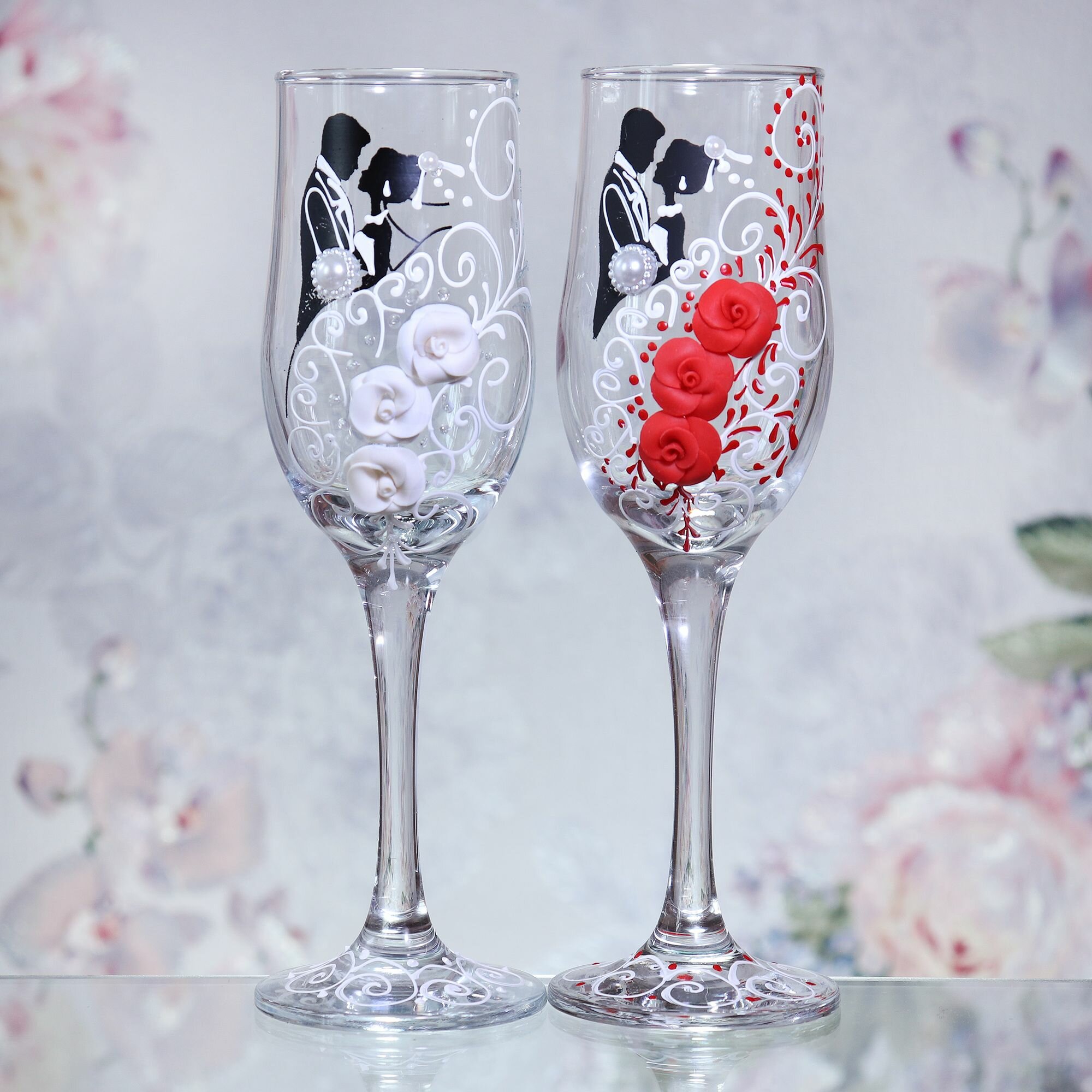 Бокалы свадебные "Шарм" с бело красным декором, бокалы для шампанского