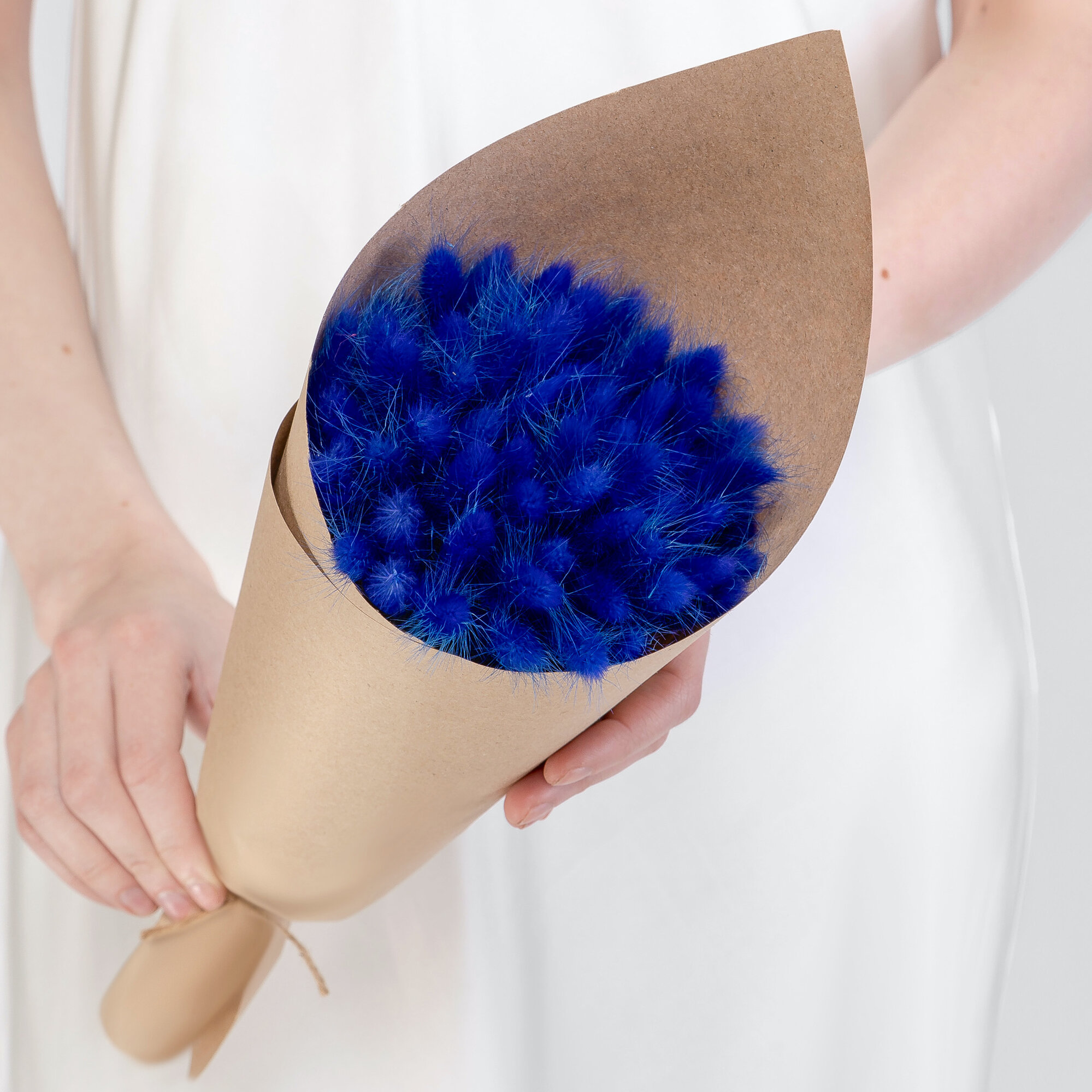 Букет Мегацвет24 "Синий Лагурус" сухоцвет, 1 пучок, 30 см, дизайнерская упаковка