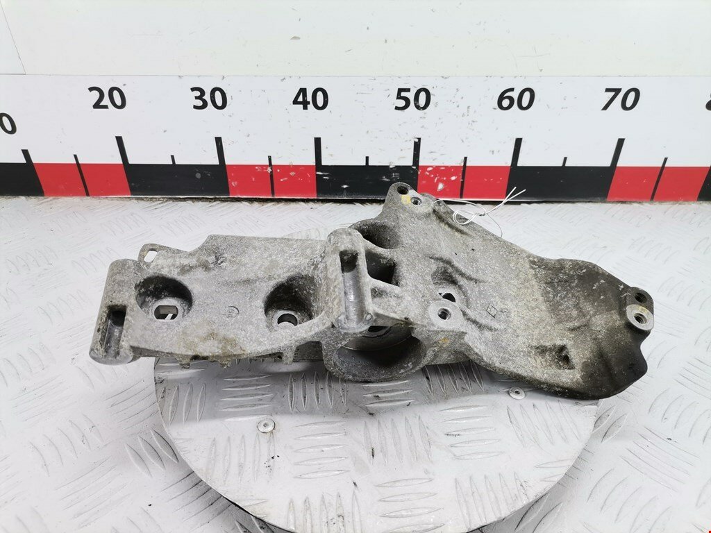 Кронштейн генератора Renault Megane 2 8200669494 арт. 1589059