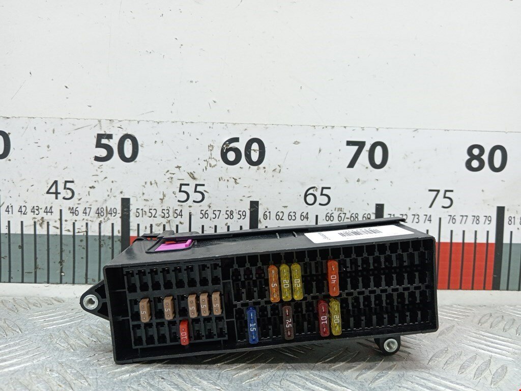 Блок предохранителей Volkswagen Touran 1 1K0937125A арт. 2127115