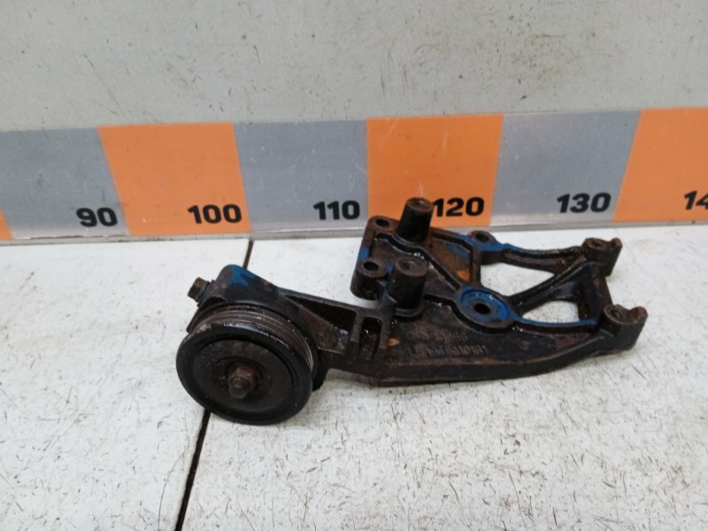 Б/У Лифан X50 Кронштейн кондиционера Lifan X50 2015- W215 268017 LIFAN арт. LBA8103101B1, 2737