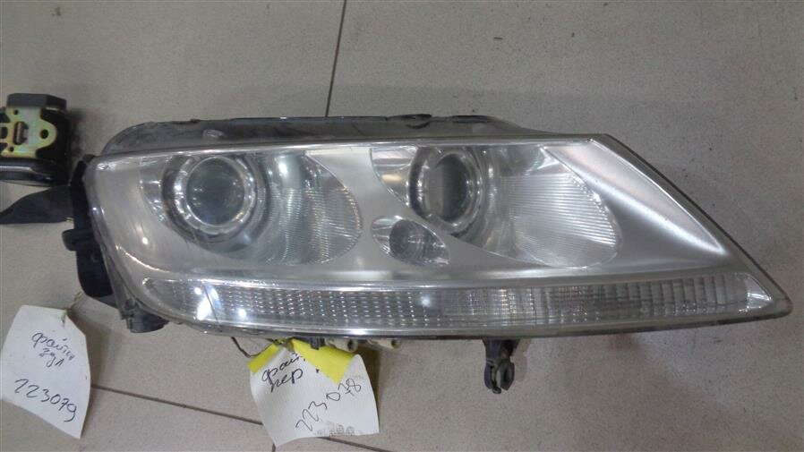 Фара правая от Volkswagen Phaeton 2002-2016