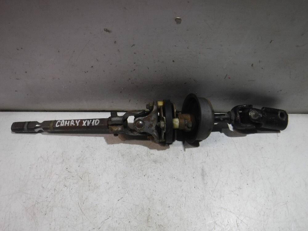 Кардан рулевой Toyota Camry 4523033010