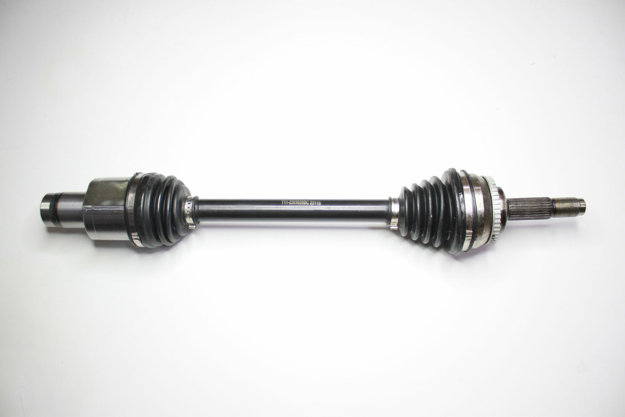 Привод правый Chery Tiggo [2.4 16V 5MT внедорожник 4X2] T112203020BC