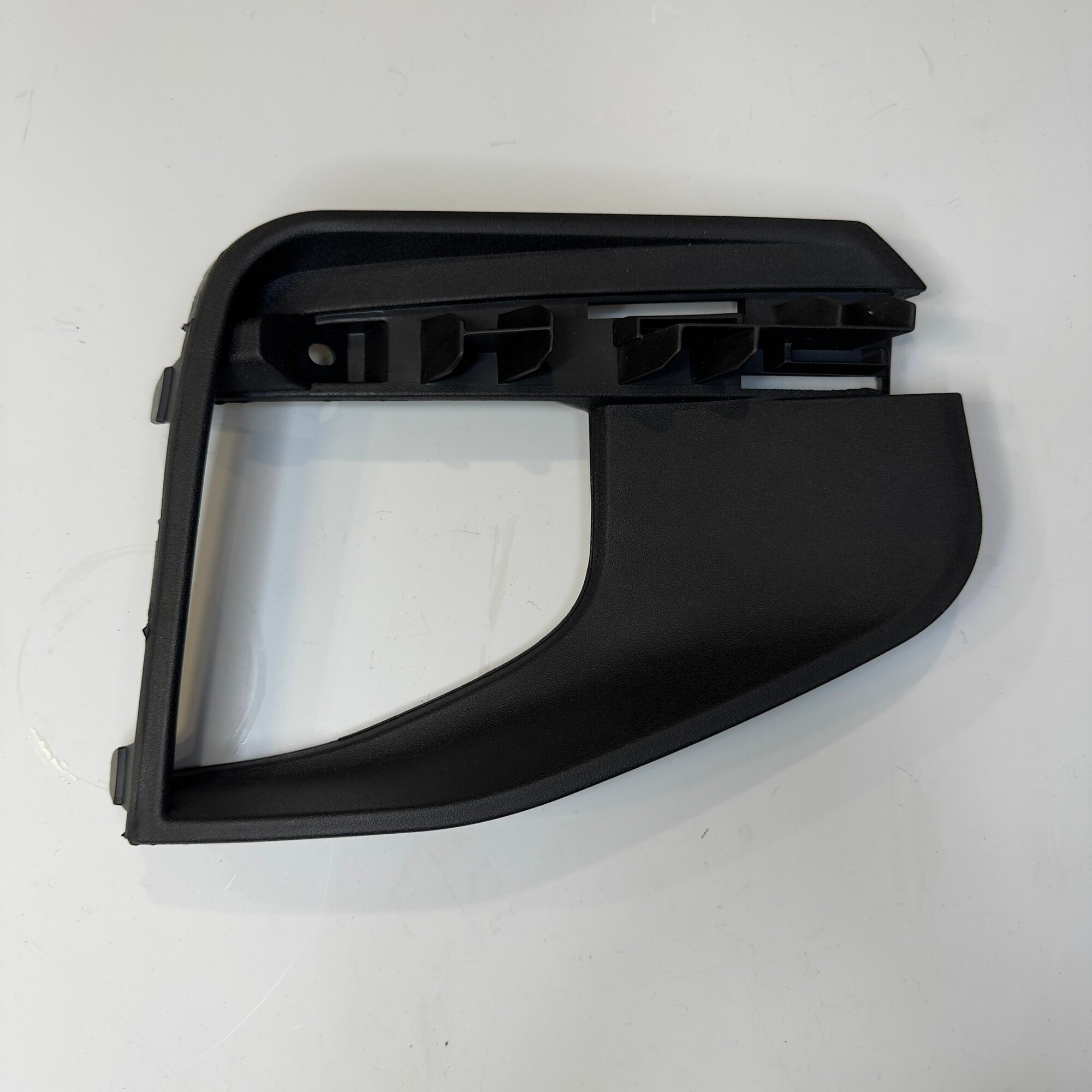 Решетка фары противотуманной правой Changan CS35 PLUS [1.6 16V 5MT внедорожник] S111F2713011001