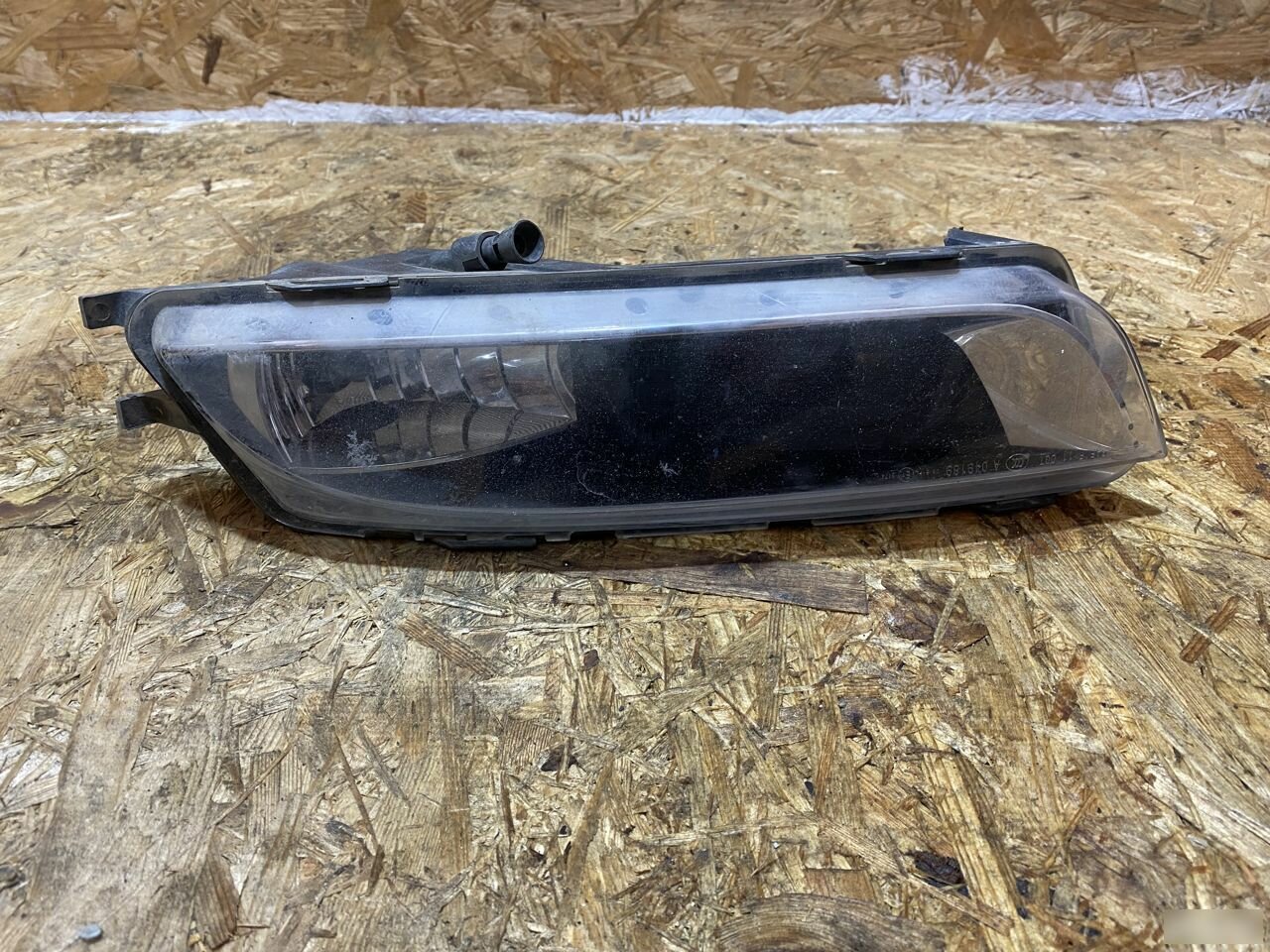 Противотуманка левая VW Passat CC 2012-2017 3C8941699