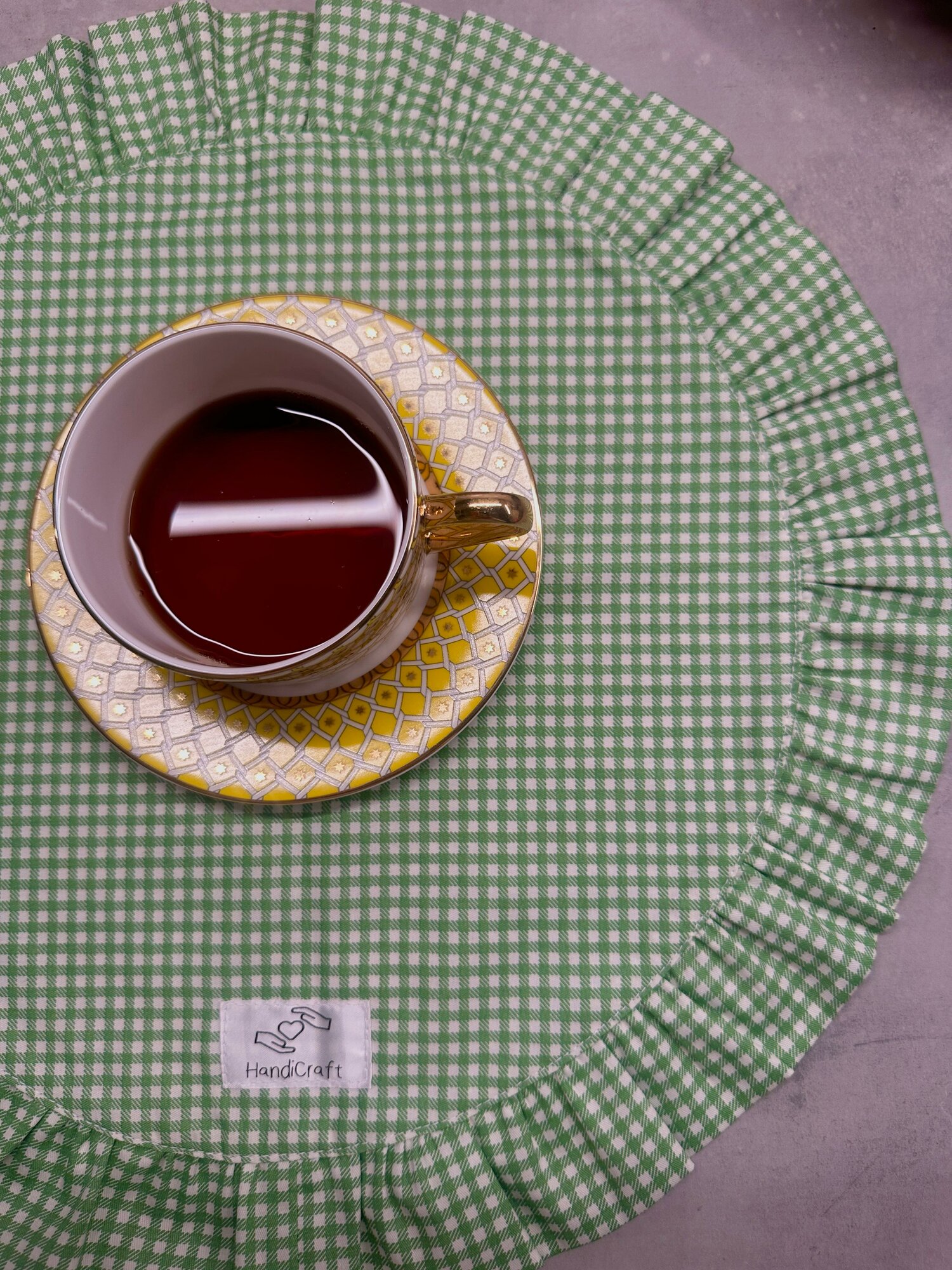 Салфетки на стол сервировочные круглые с рюшей в зеленую клетку 2 шт.