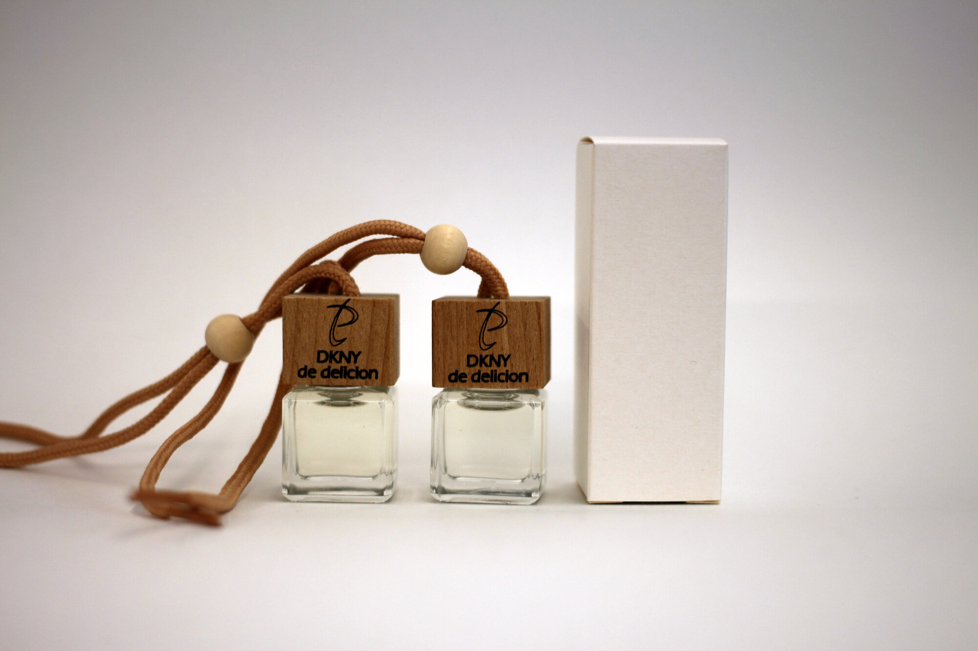 Автопарфюм DKNY Be Delicious — это аромат для женщин, он принадлежит к группецветочные фруктовые.