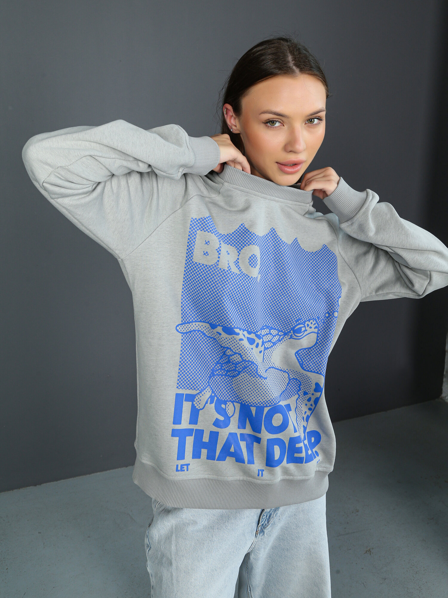 Свитшот  женский оверсайз с принтом Пауртекс