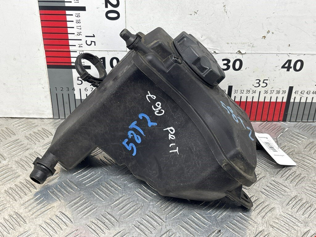 Бачок расширительный BMW 3-Series (E90/E91/E92/E93) 17137810592 арт. 2261248