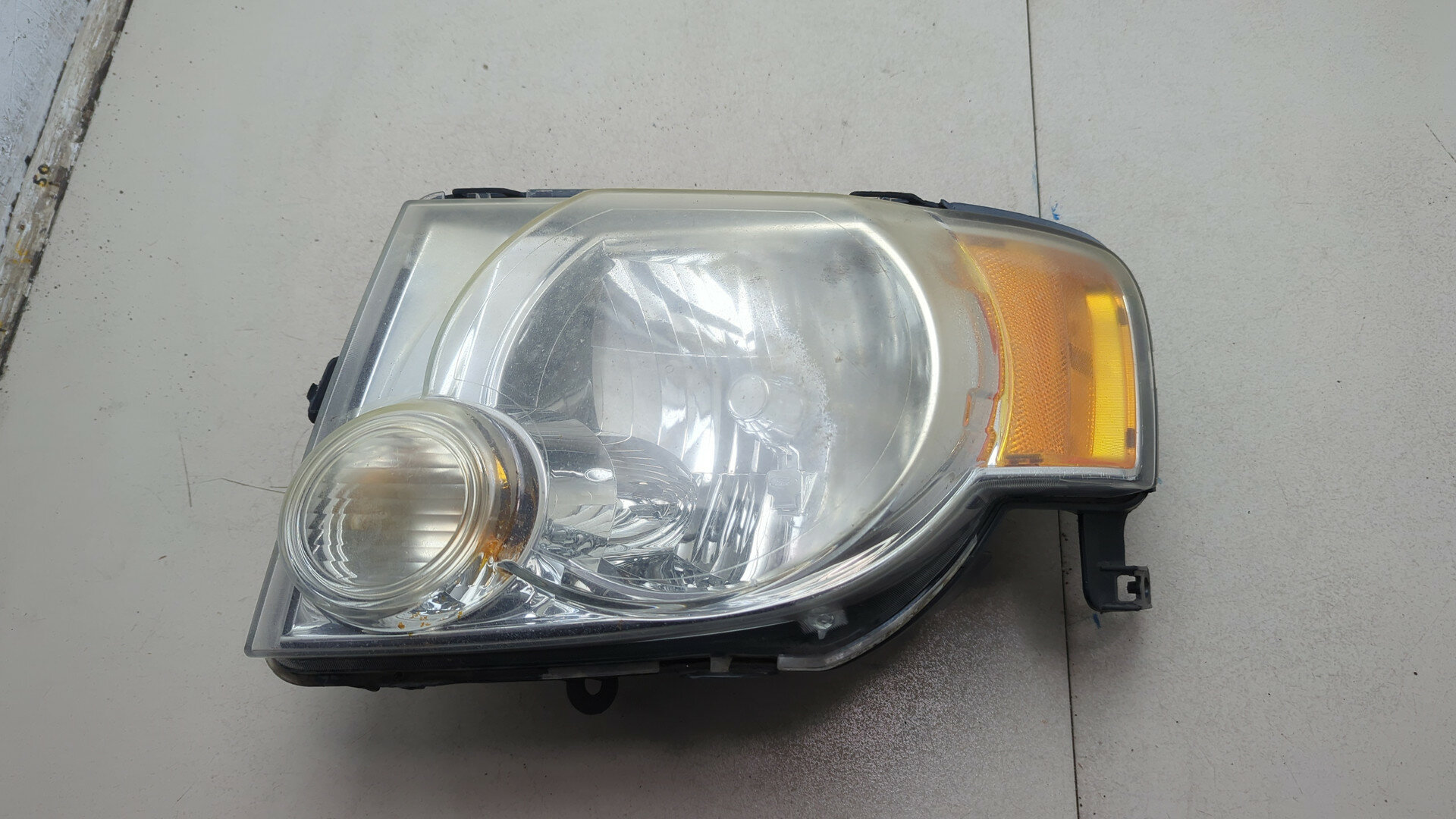 Фара (передняя) левая Ford Escape Б/У