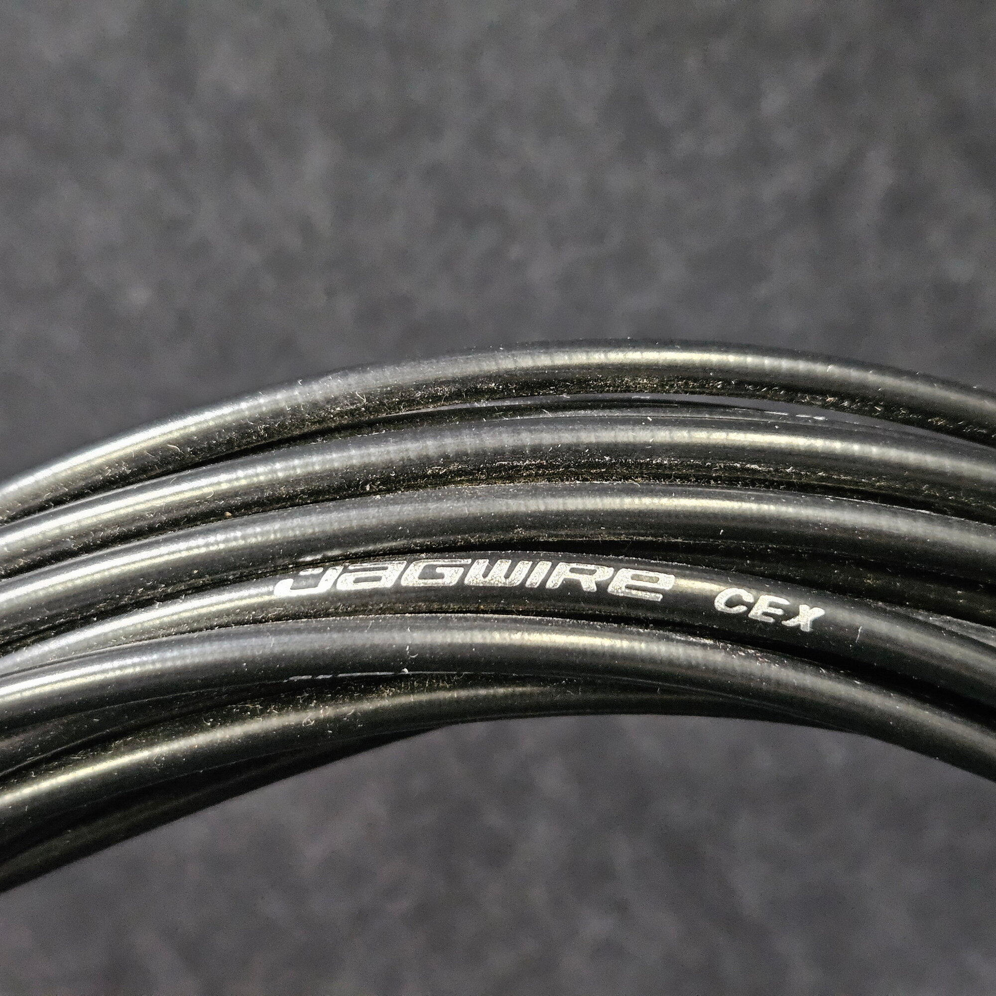 Рубашка троса тормоза Jagwire CEX, 10 метров (цельным куском), диаметр - 5 мм, черная