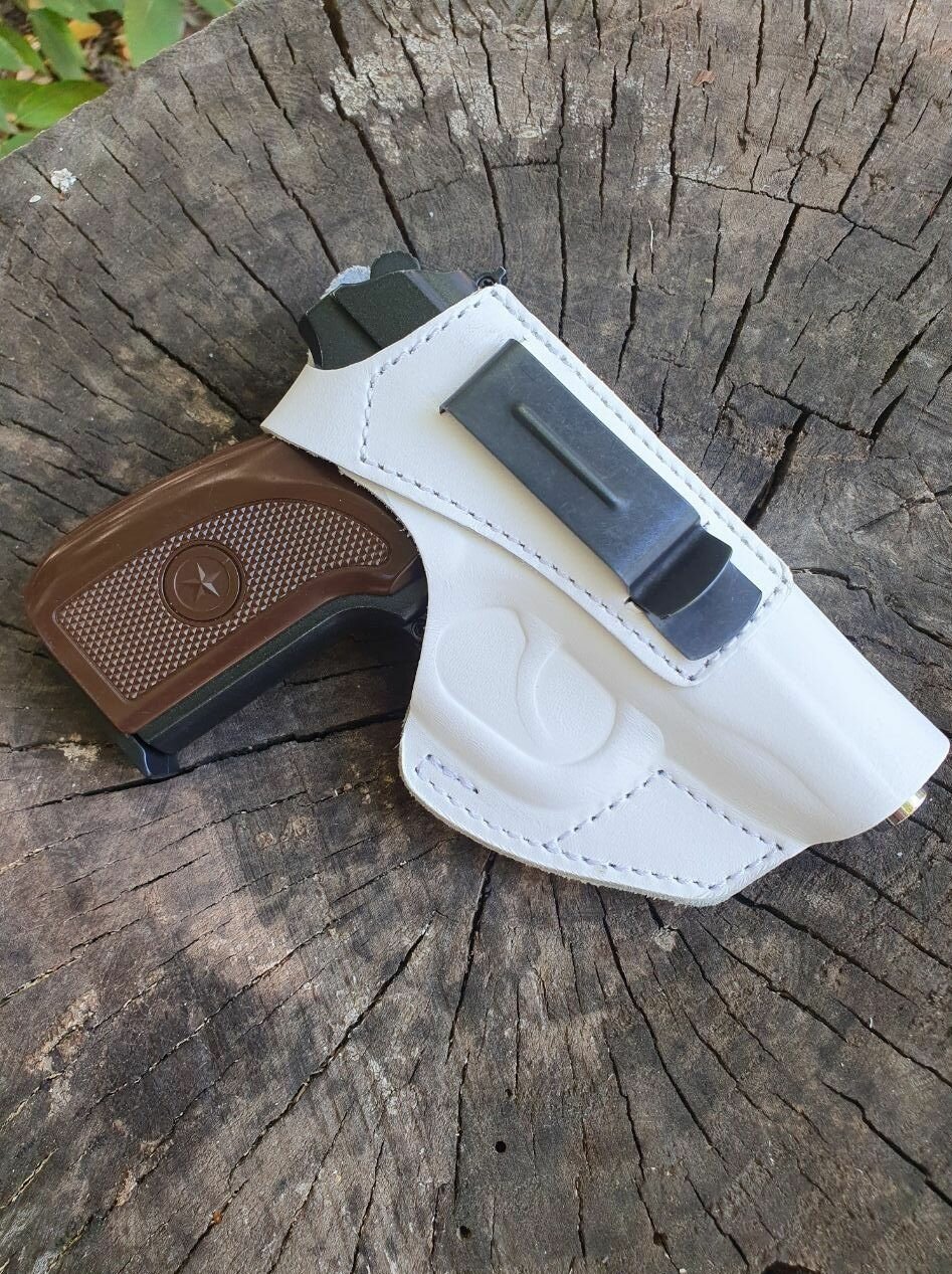 Кобура для поясная белаяоперативная со скобой - клипсой для скрытого ношения, формованная наруральная кожа