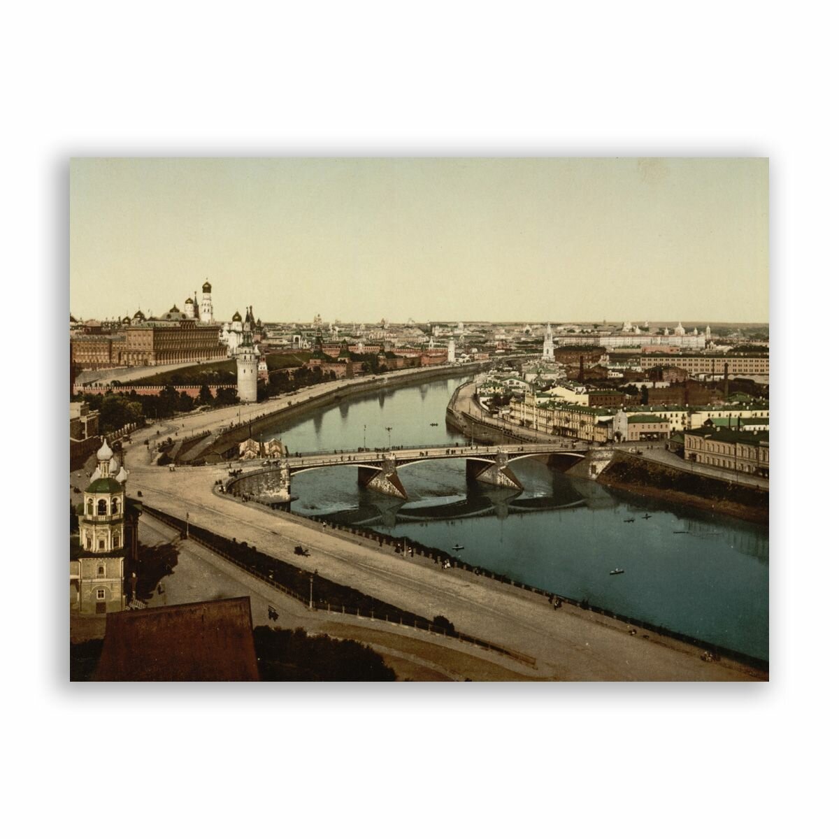 Постер, плакат на бумаге / General view from St. Saviours, Moscow, Russia / Размер 60 x 80 см