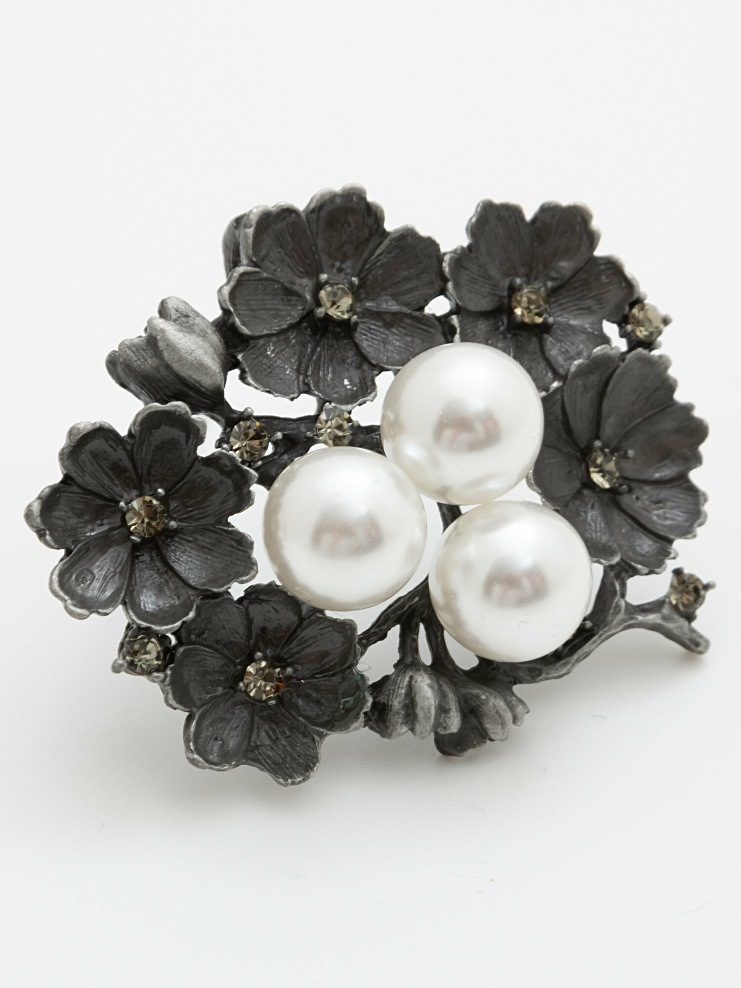 Брошь, жемчуг имитация