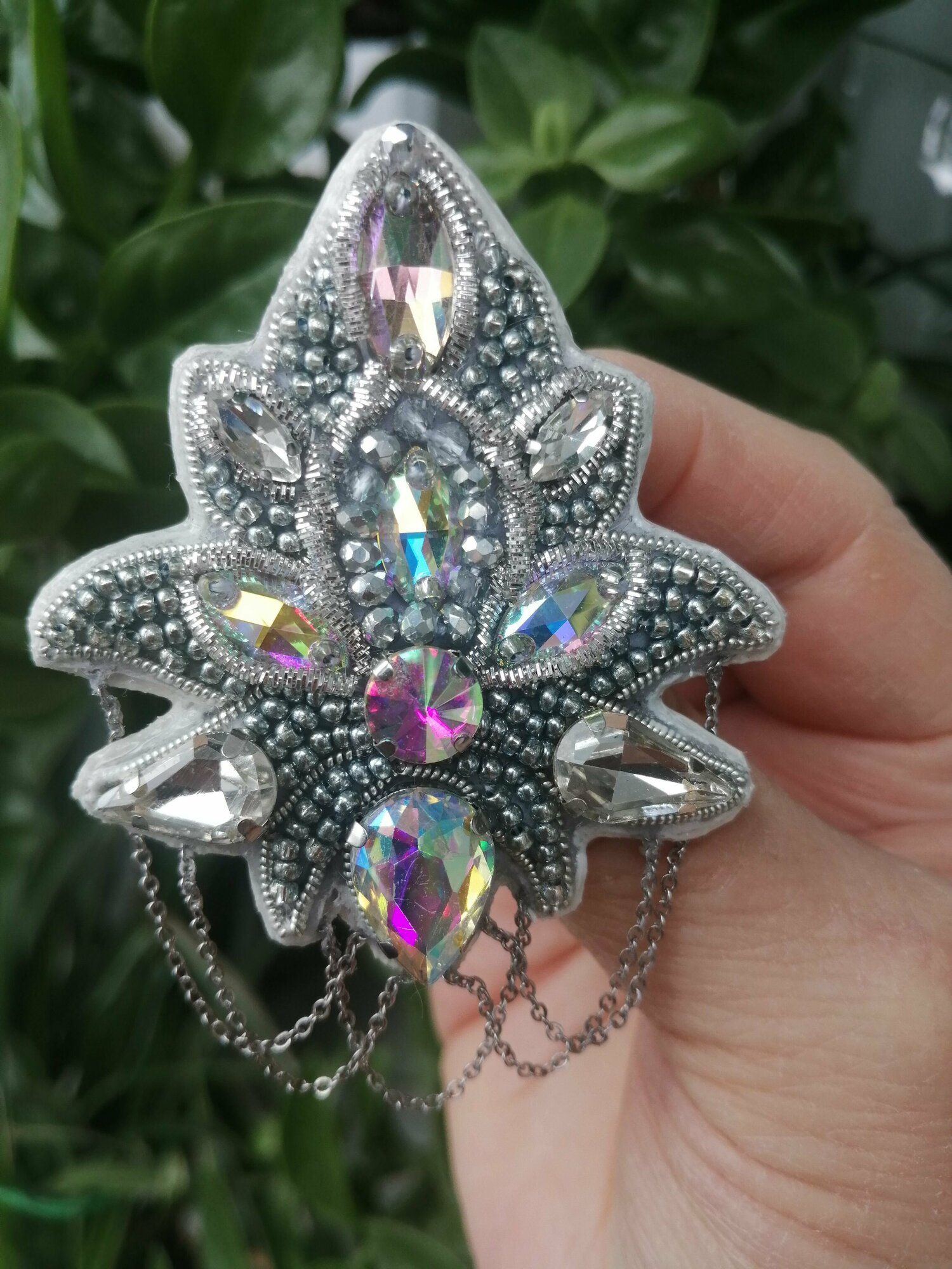 Брошь, стекло