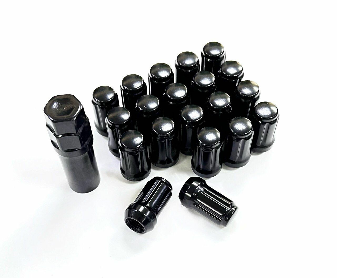 Гайки колесные сталь М12х1.5 черные закрытые h35мм, ключ 17 (20шт)