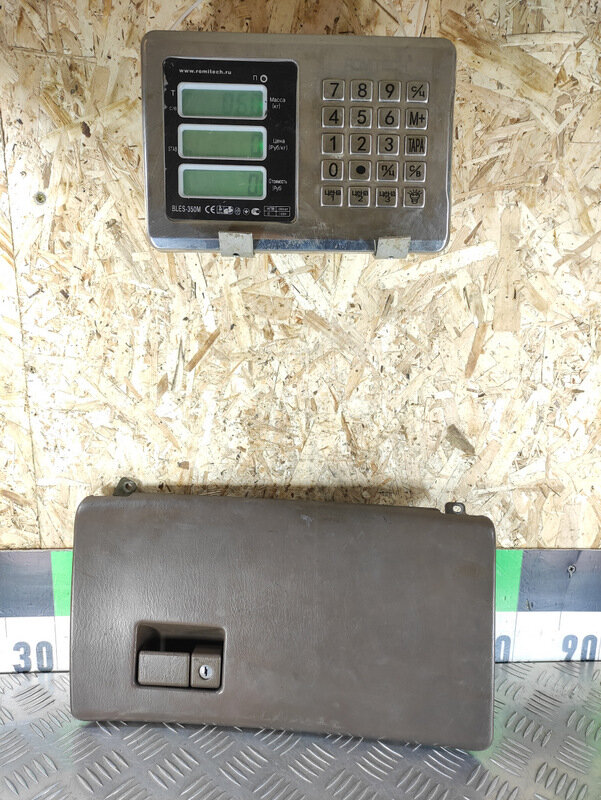 Крышка бардачка TOYOTA Camry v10 5555032070E0