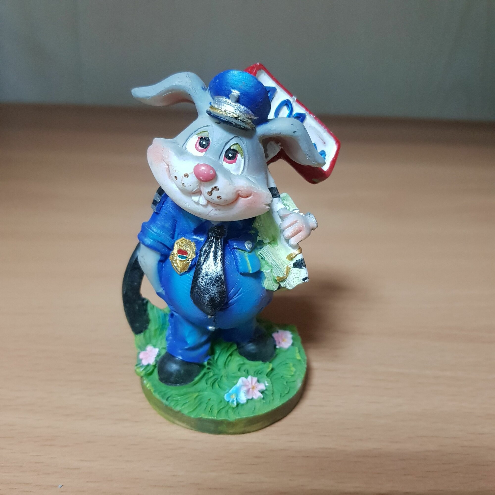 Статуэтка декоративная "Полицейский - Гаишник" ДПС зайка 8,5х6х4,5см 1132