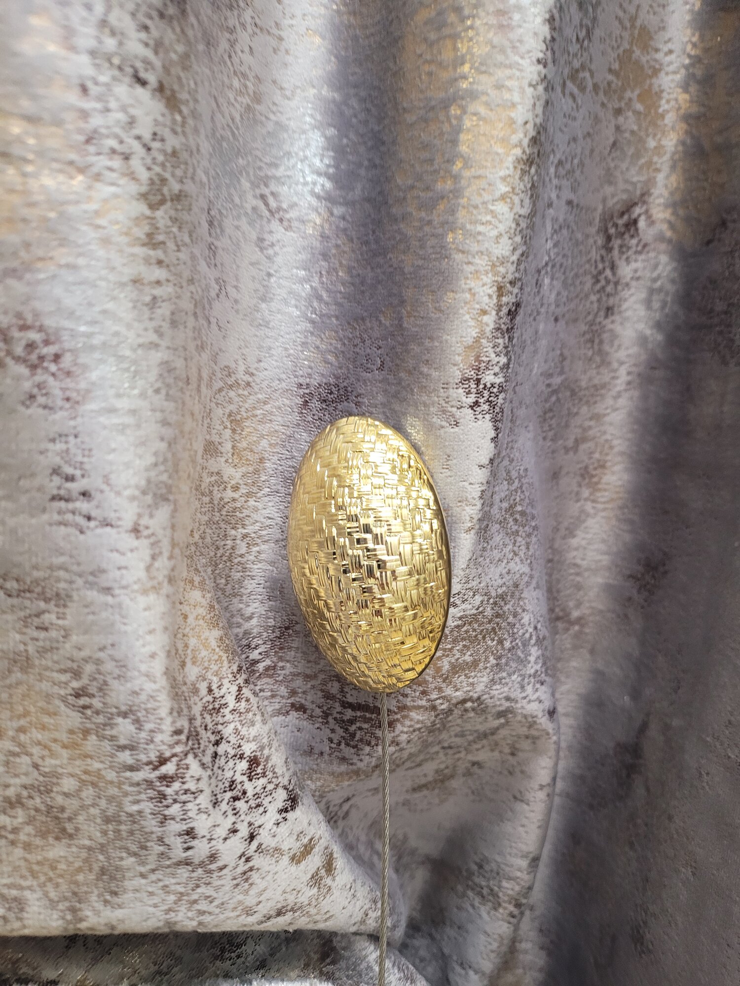 Магнит держатель для штор цвет золотой рогожка