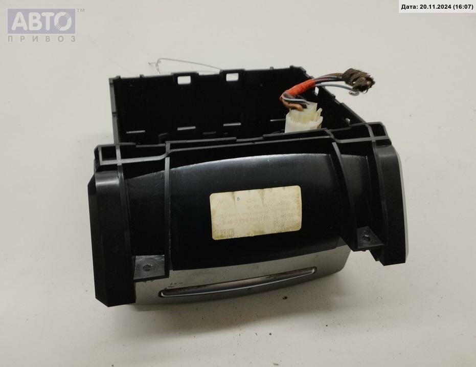 Накладка декоративная Audi A6 C6 Allroad (2006-2009)