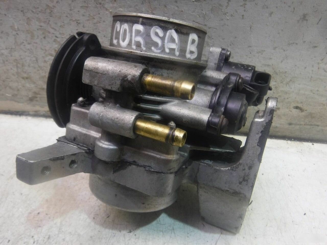 Заслонка дроссельная механическая Opel Corsa B (1993—2000) 90501011