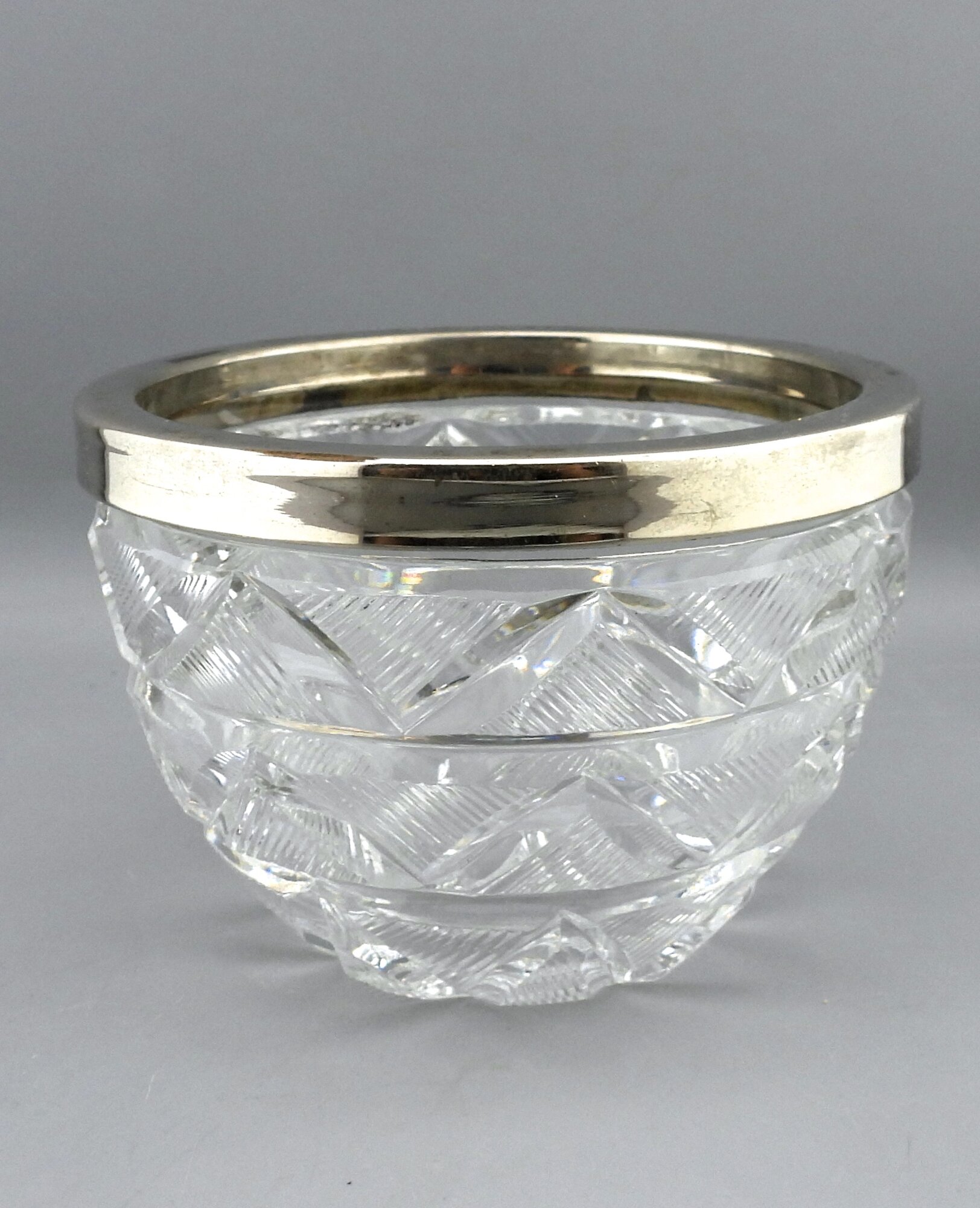 Ваза с ободком 12,5 см см хрусталь алмазная резьба СССР 1970-е гг