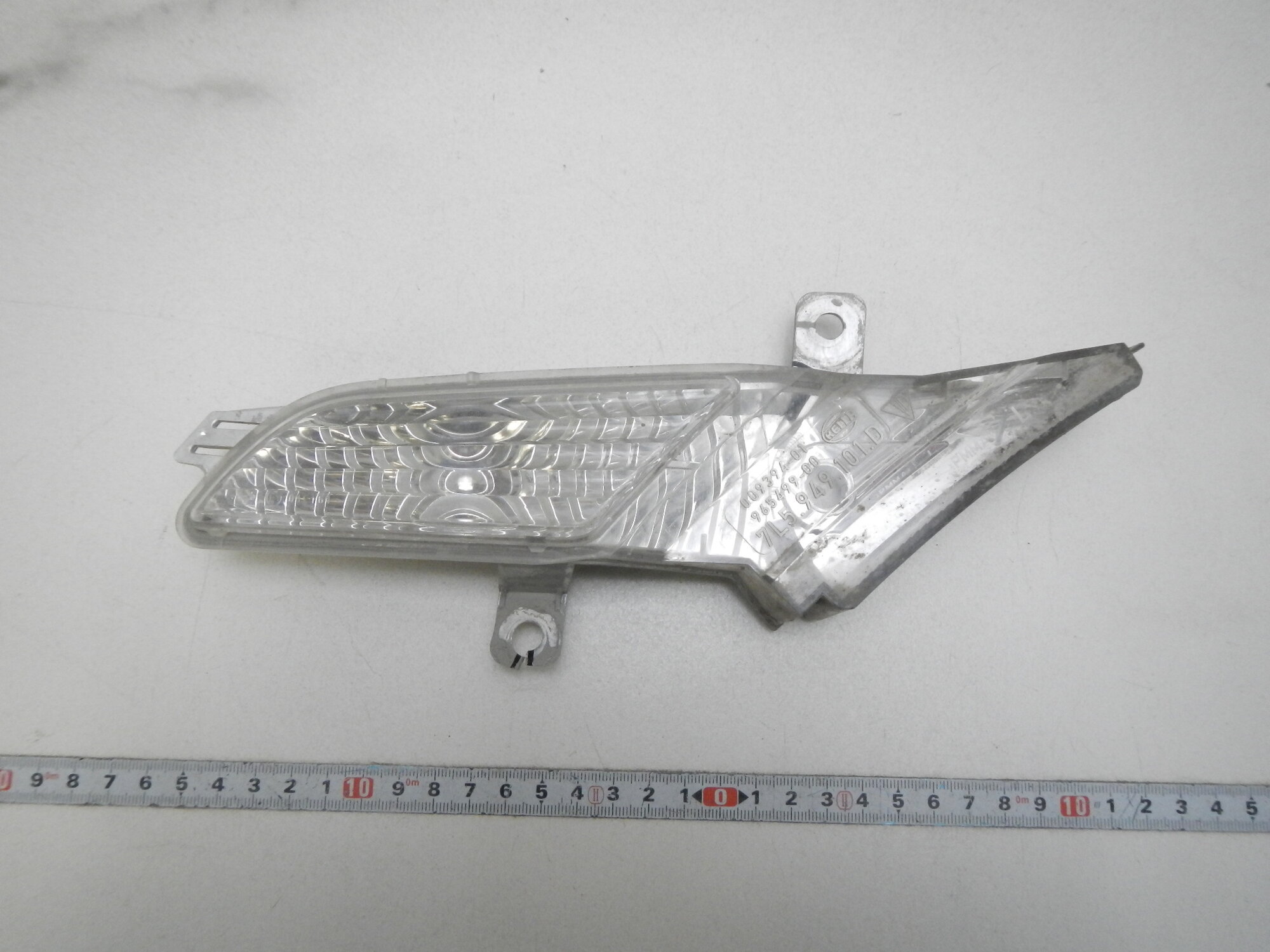 Б/У Указатель поворота левый, Porsche (Порше)-CAYENNE (03-10) PORSCHE CAYENNE (03-10) Трещины на 2 креплениях. 640255 VA...