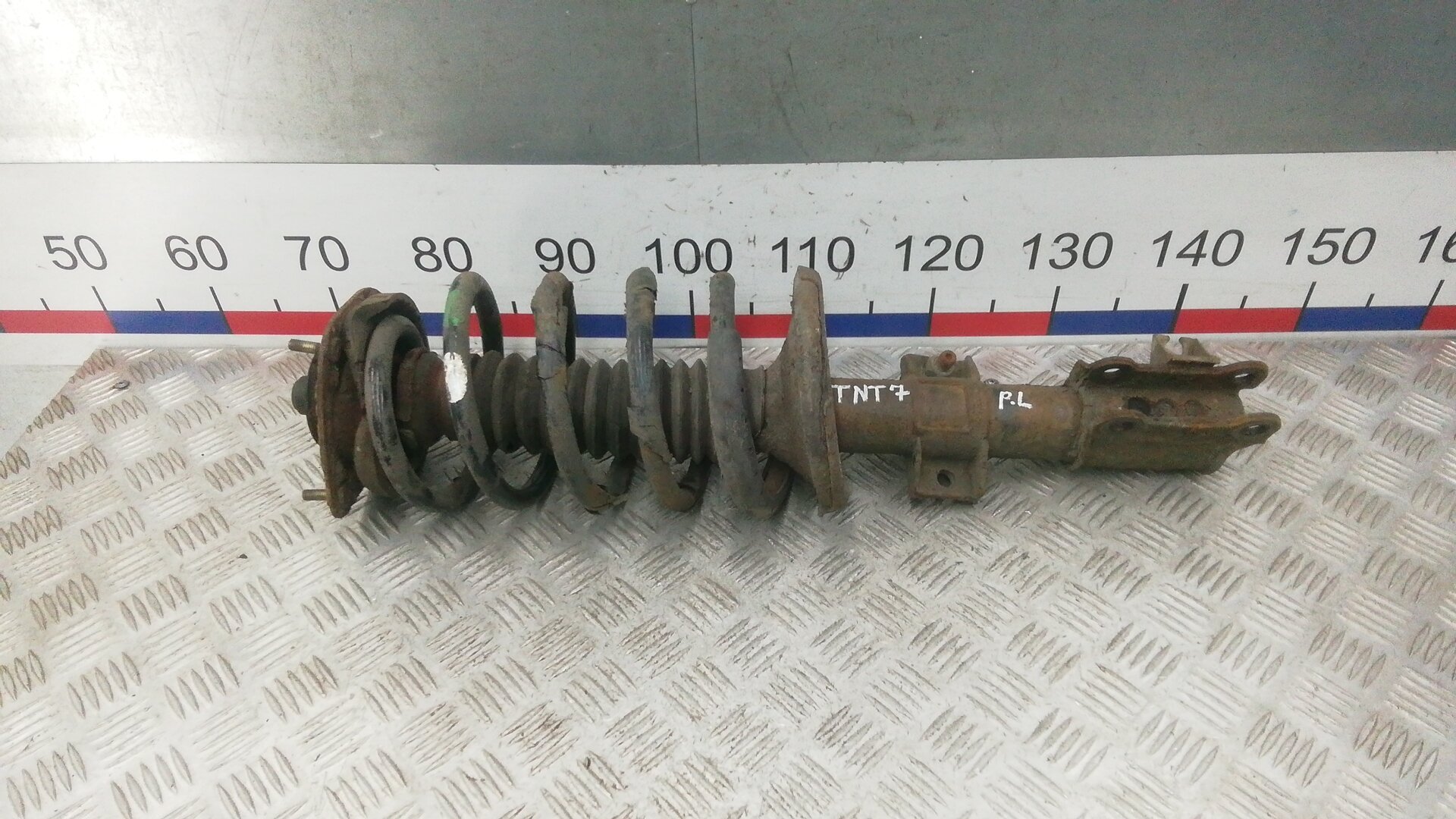 Стойка передняя левая VOLVO XC90 1