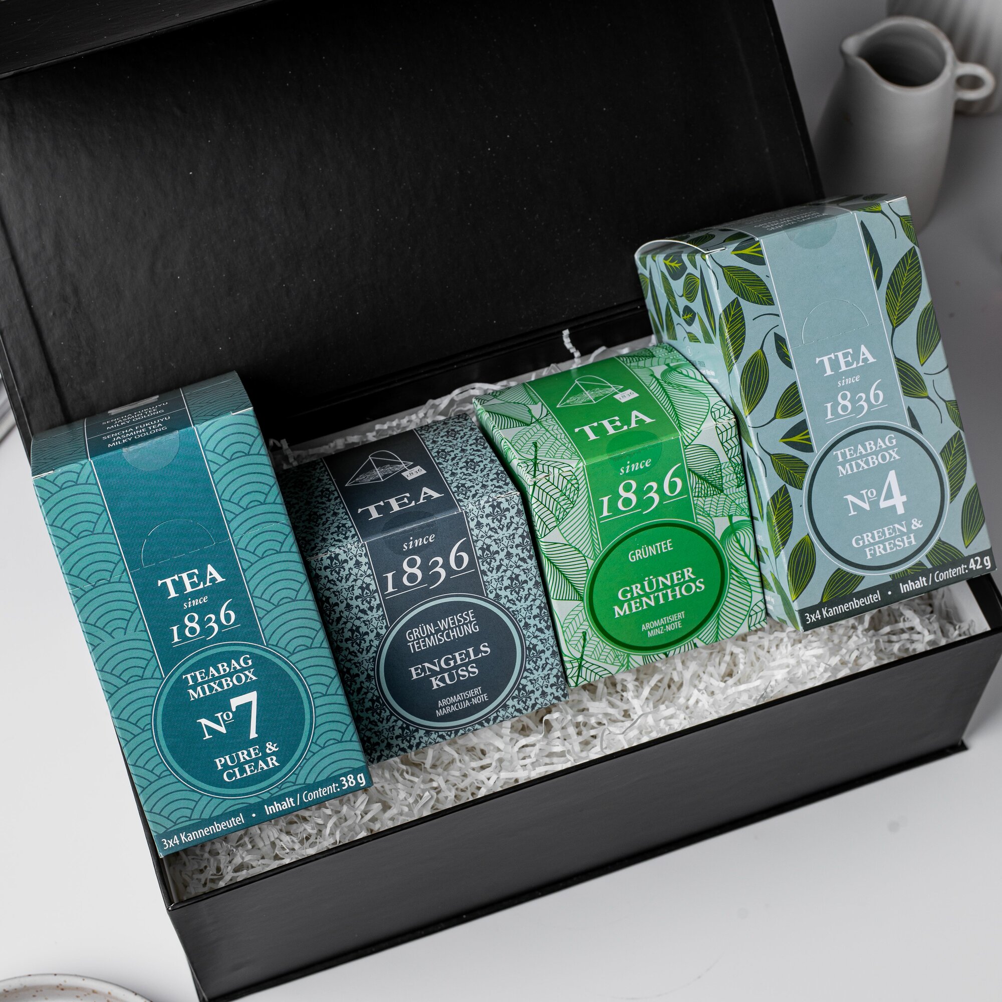 Подарочный набор чая в саше (2 вида) и в пирамидках (2 вида)