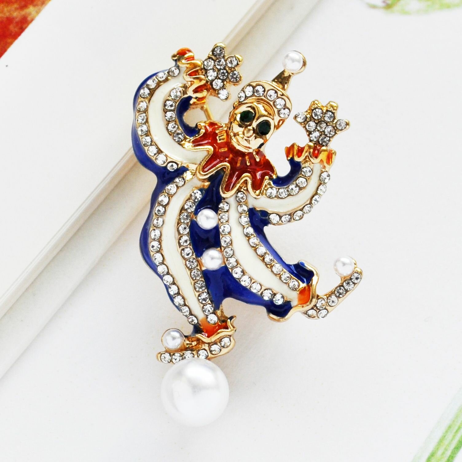 Брошь, кристалл, жемчуг имитация