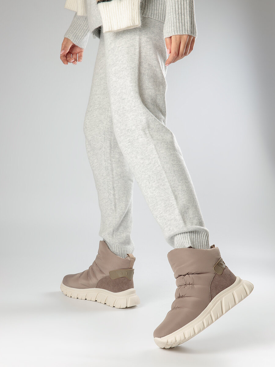 Полусапоги зимние утепленные женские антискользящая подошва 2026