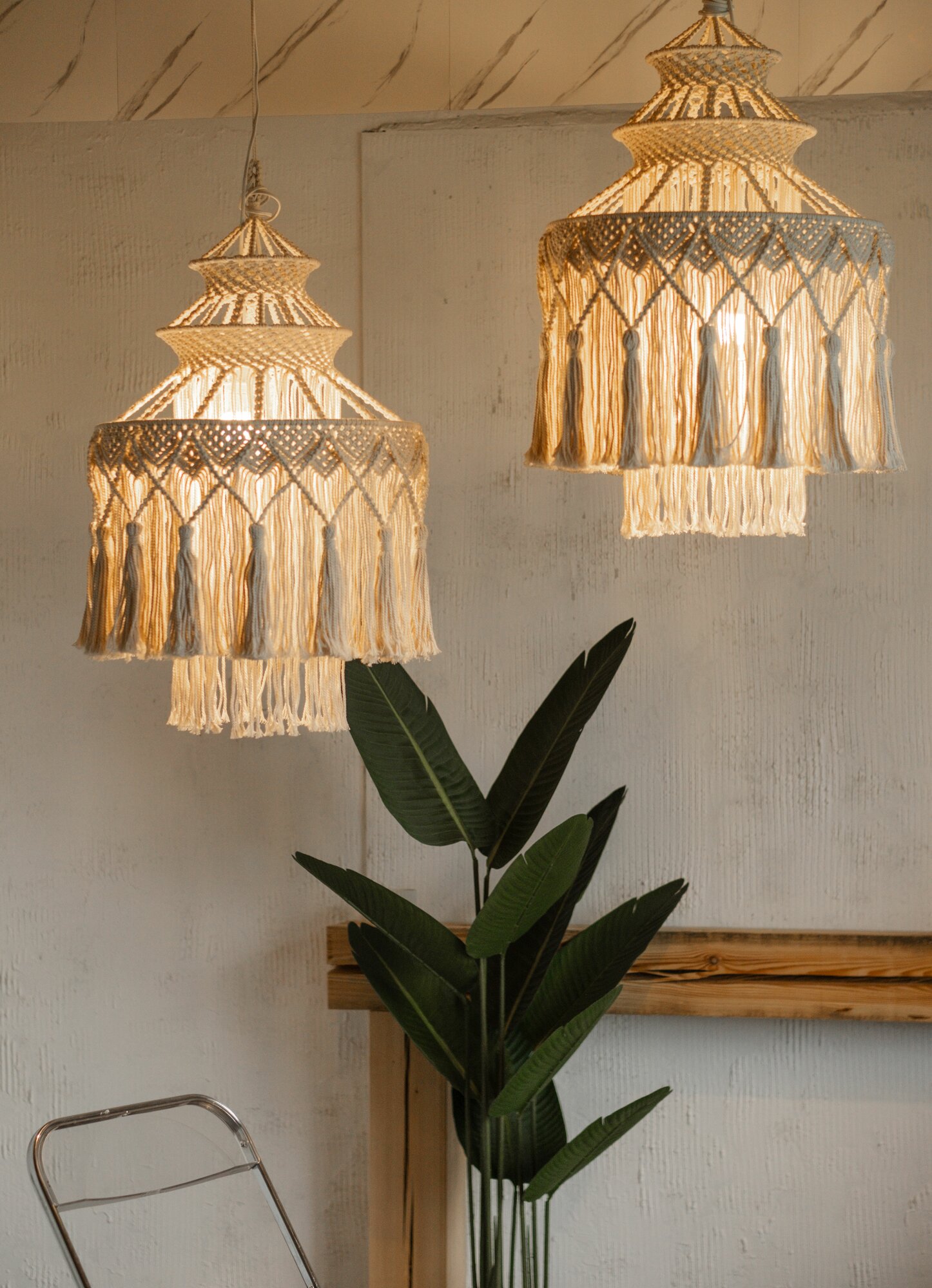 Абажур люстра плетеная в технике макраме из хлопкового шнура, двухъярусная на металлических кольцах, диаметром 50 см, высотой 80 см