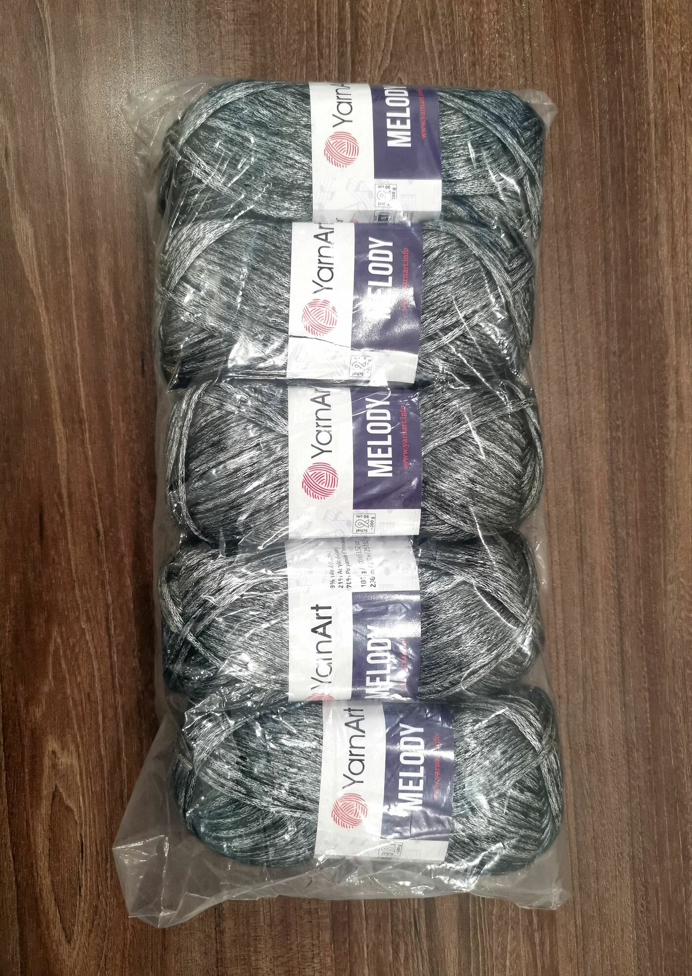 Пряжа Мелоди (Melody) упаковка 5 мотков 100 г. 230 м. 9% шерсть 21% акрил 70% полиамид 100 г. 230 м. цвет 887 серебристый