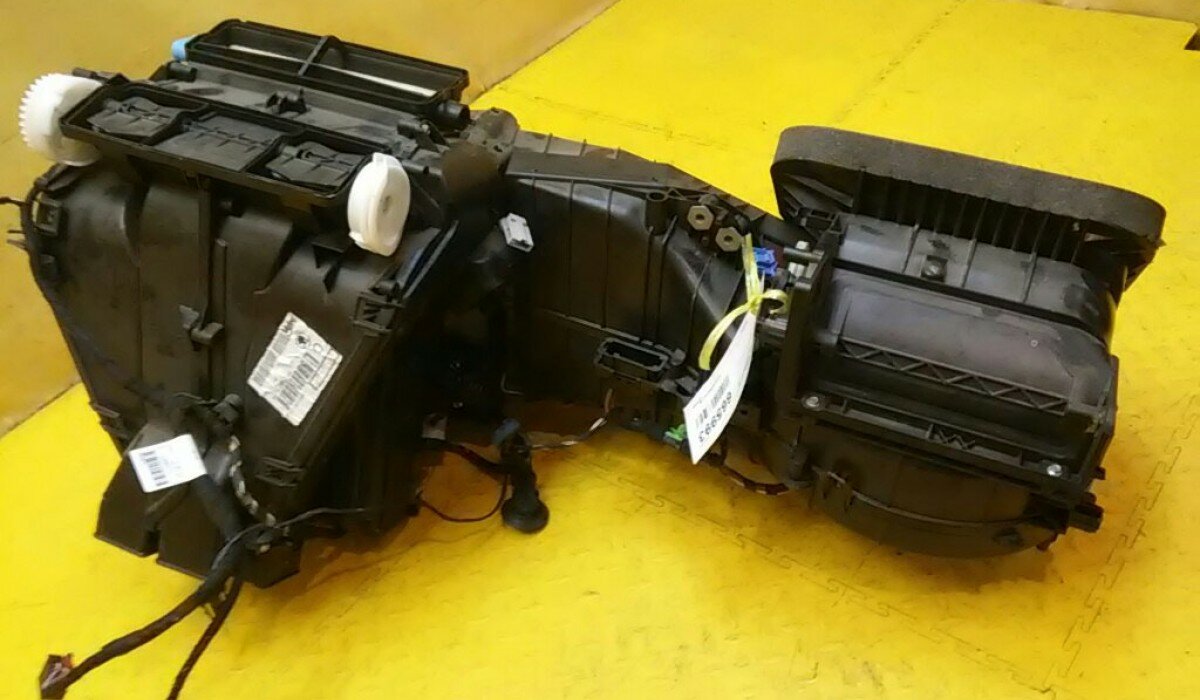 Корпус отопителя Octavia (A5 1Z-) Skoda 1K1820308B
