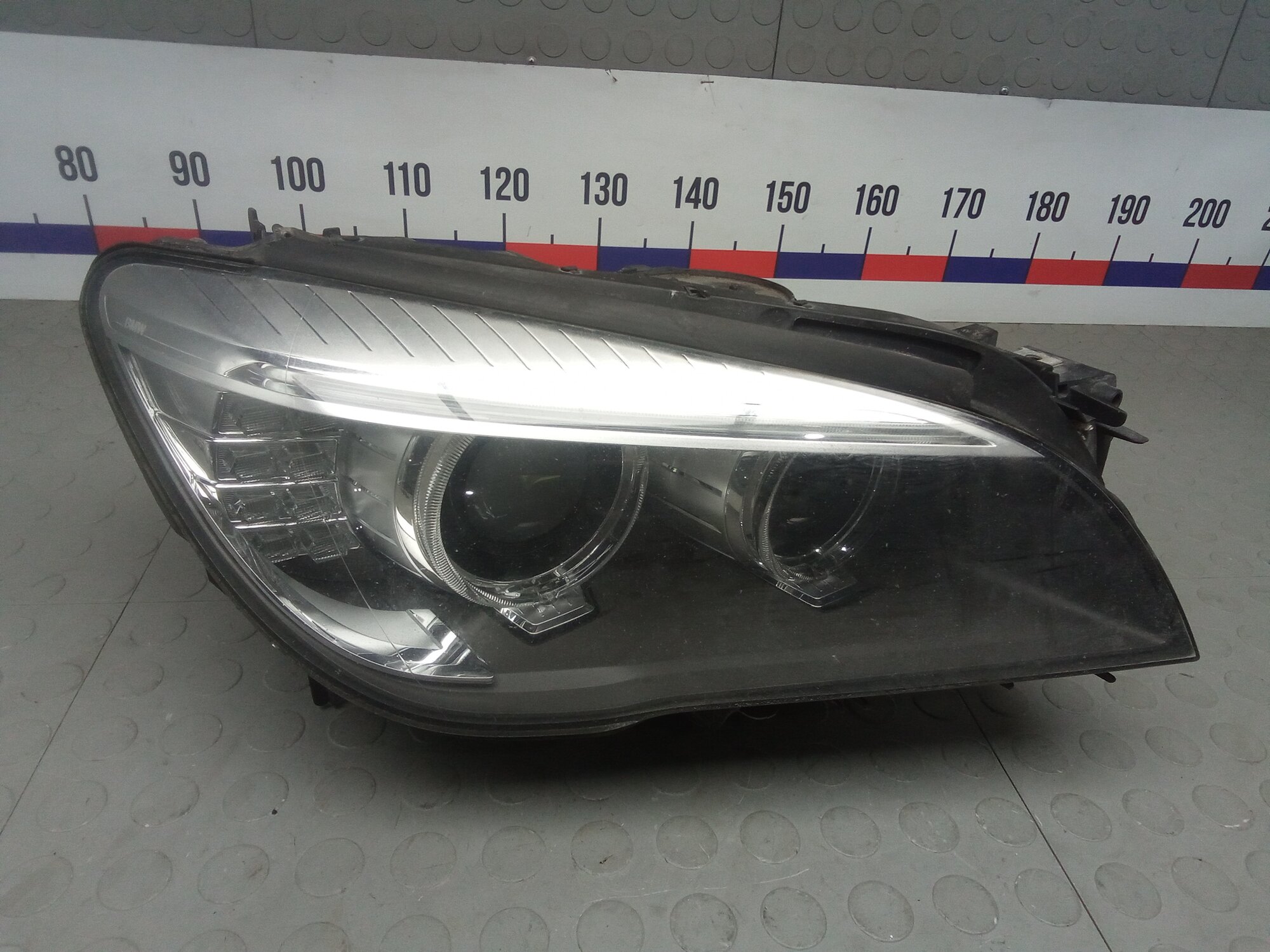 Фара правая BMW 7 F01, Номер 7289098