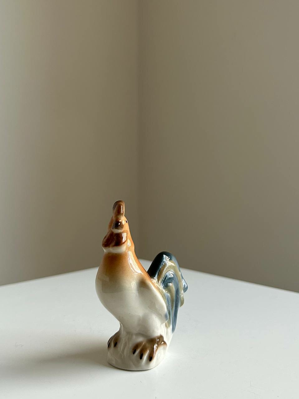 Статуэтка "Петушок" ЛФЗ. СССР. Фарфор. Высота: 9 см.