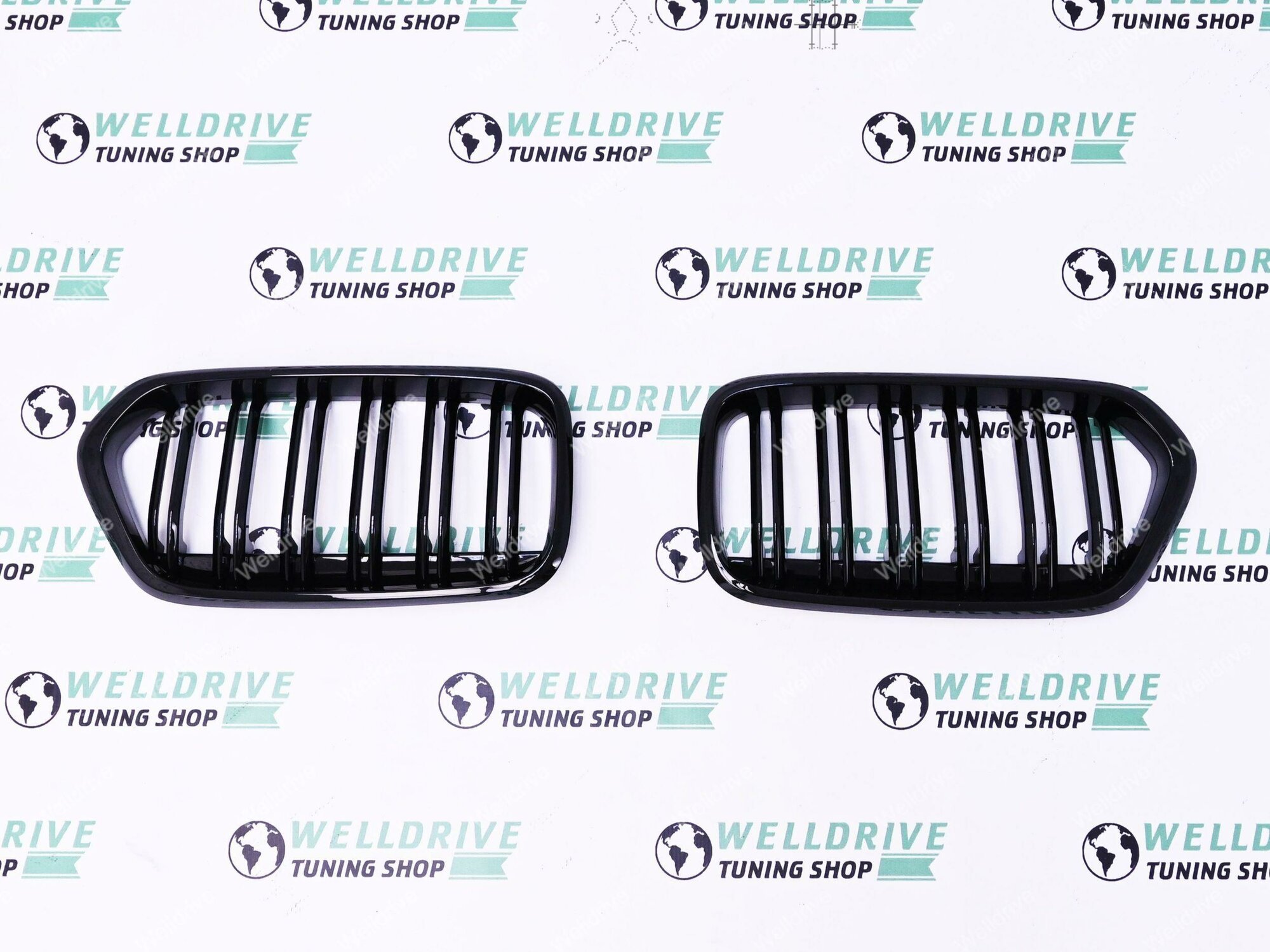 Решетки переднего радиатора BMW X2 F39 M стиль черный глянец