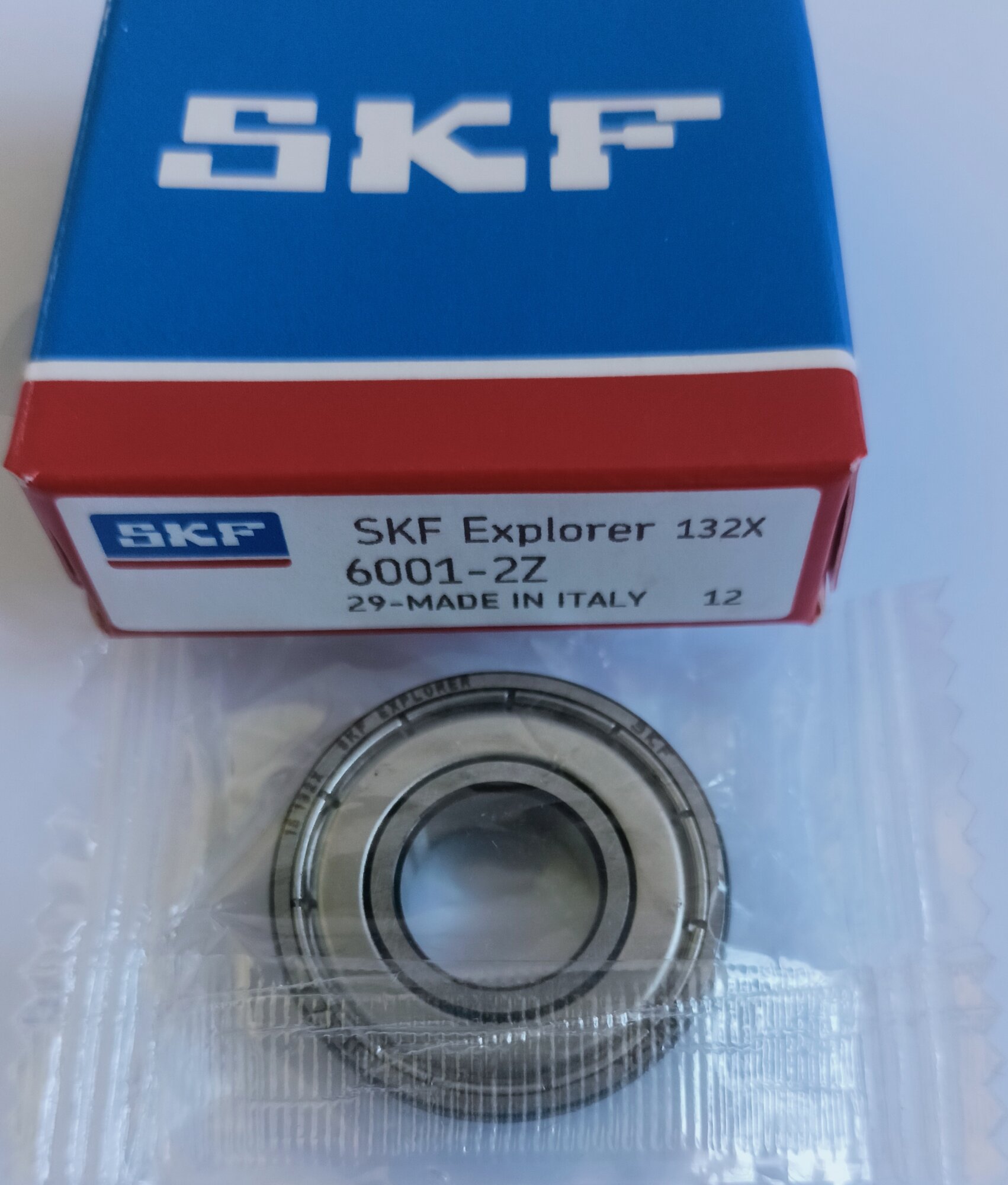 Подшипник SKF 6001-2Z радиальный шариковый (12х28х8)