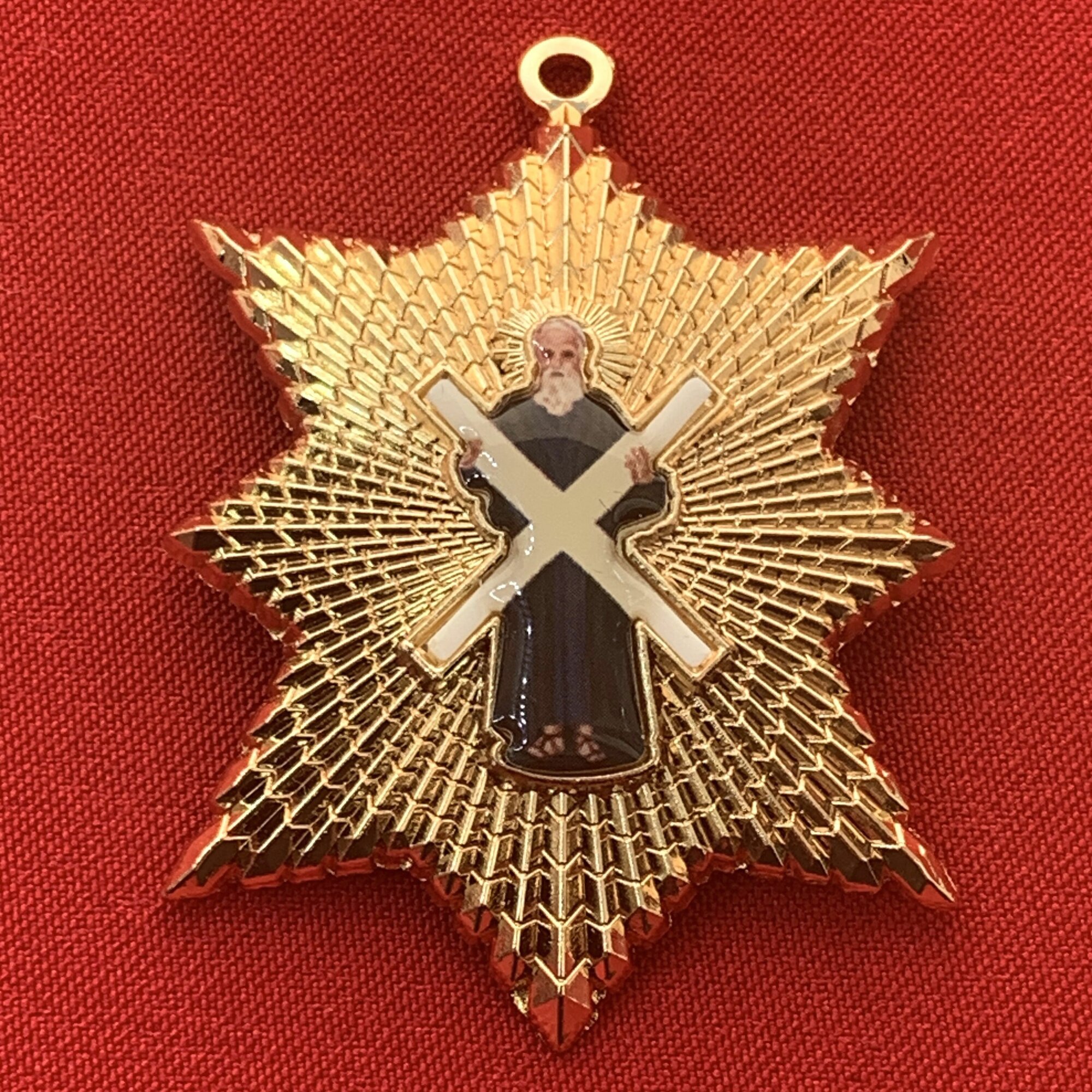 Знак ордена Чертополоха, муляж иностранной награды. Размер 53х40 мм.