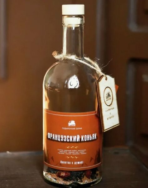 Французский коньяк (хеннесси) Подарочная серия в бутылке 1литр