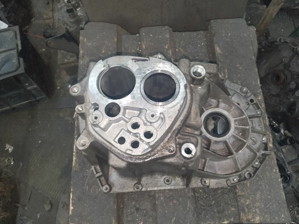 Картер КПП Лада Ларгус JR5549 8200934988