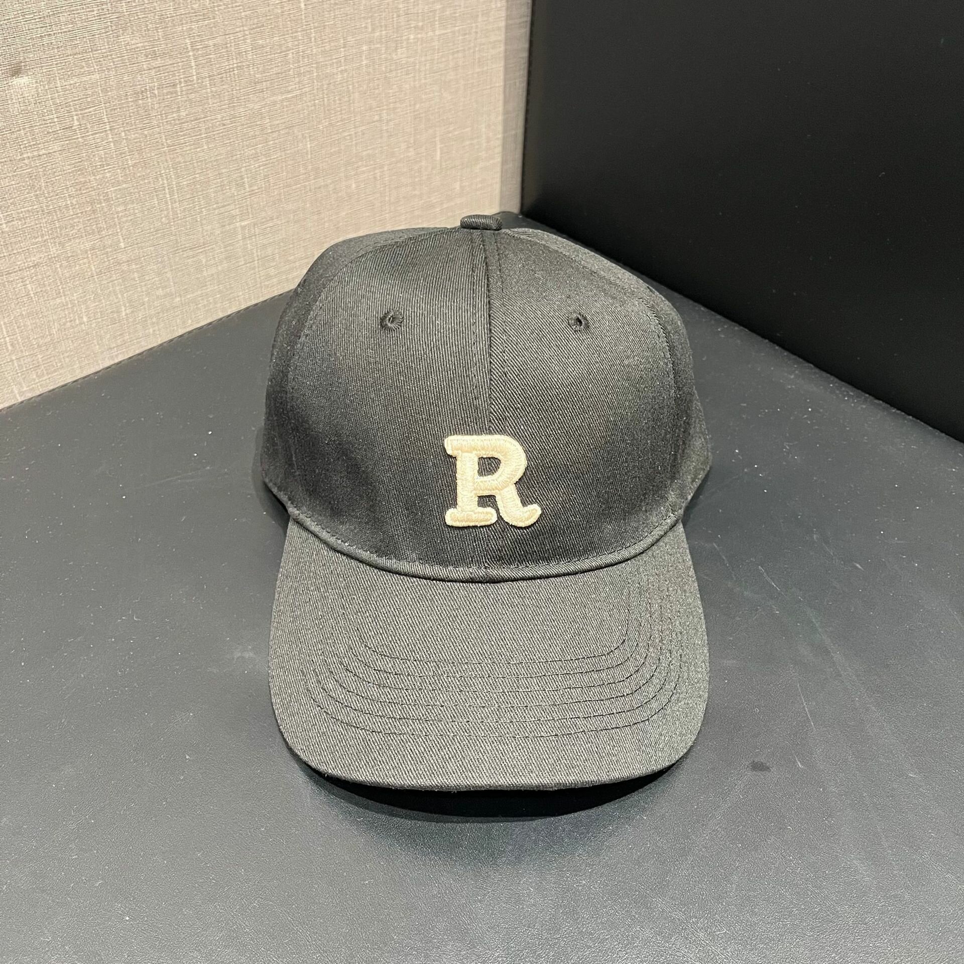 Новая бейсболка повседневная мужская и женская кепка с буквами корейская версия мужская и женская молодежная студенческая шляпа от солнца