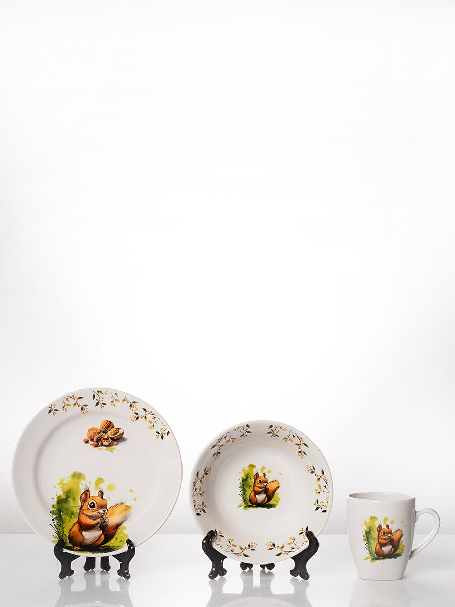 Набор детской фарфоровой посуды из 3-x предметов "Белка с орехом" Дулево (салатник, тарелка, кружка Глория)