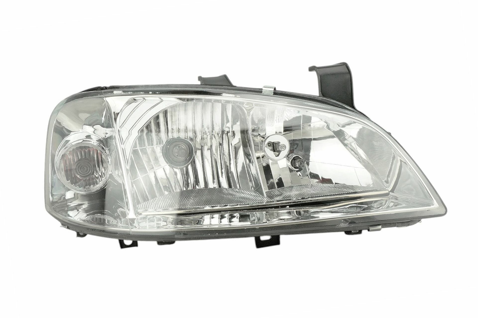 Фара передняя правая AMULET (A15-3772020BA)