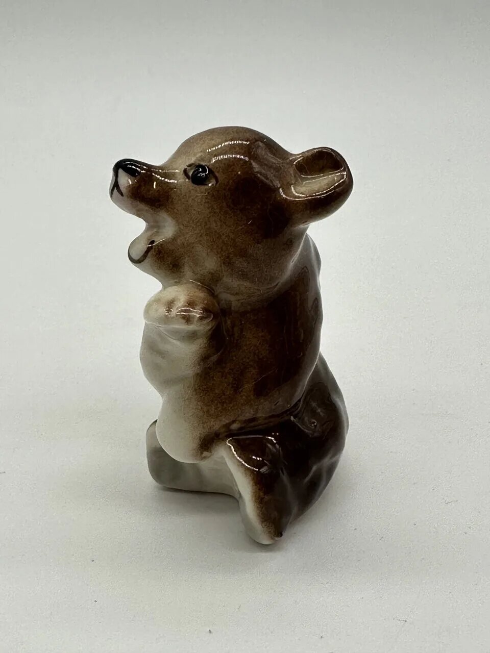 Статуэтка ревущий медвежонок Лфз фарфор роспись 1949 г. СССР Автор ризнич худ. Чарушин