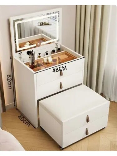 Туалетный столик, 48х40х82 см