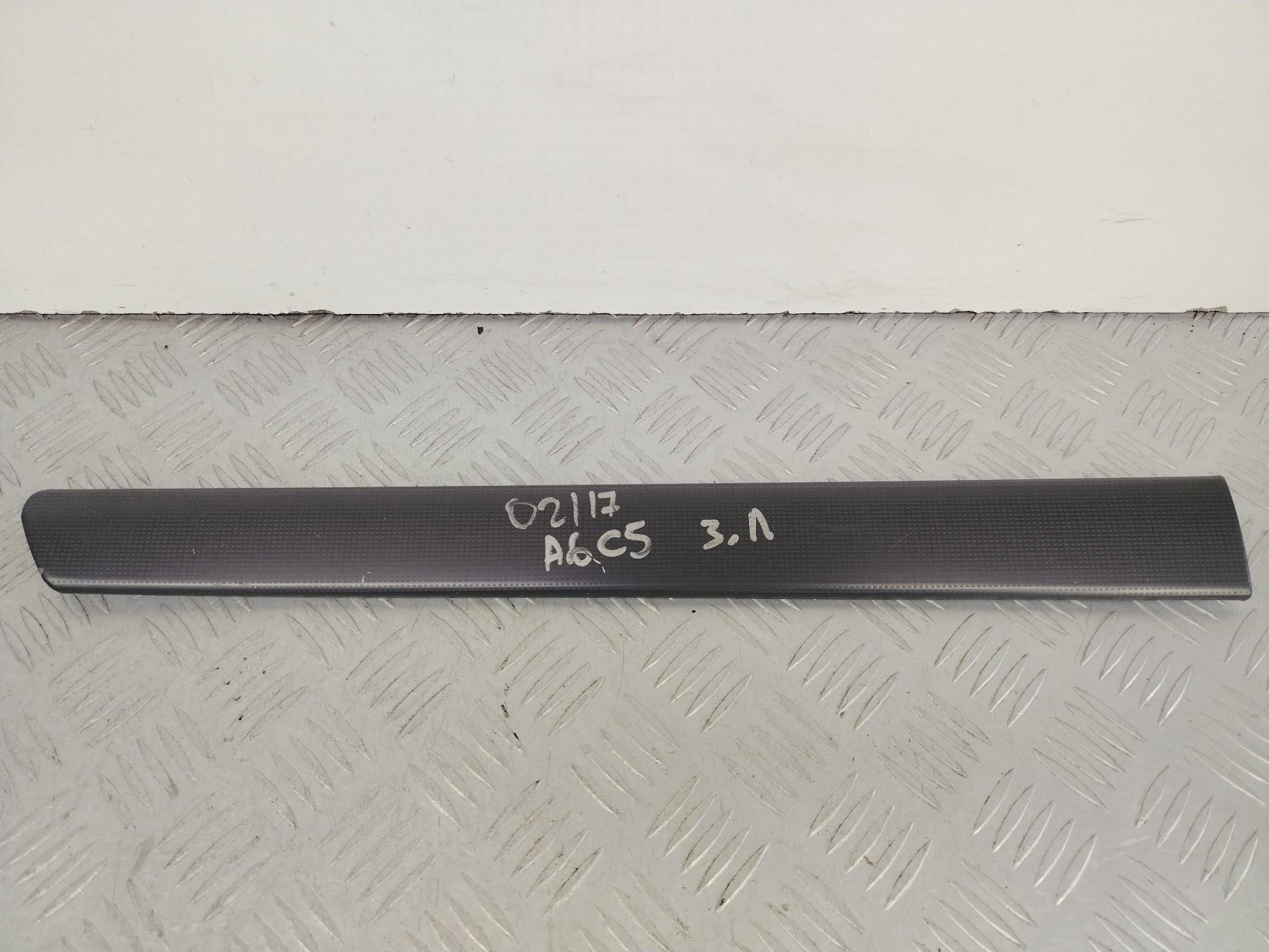 Накладка двери внутренняя Audi A6 C5 2000 4B0867419